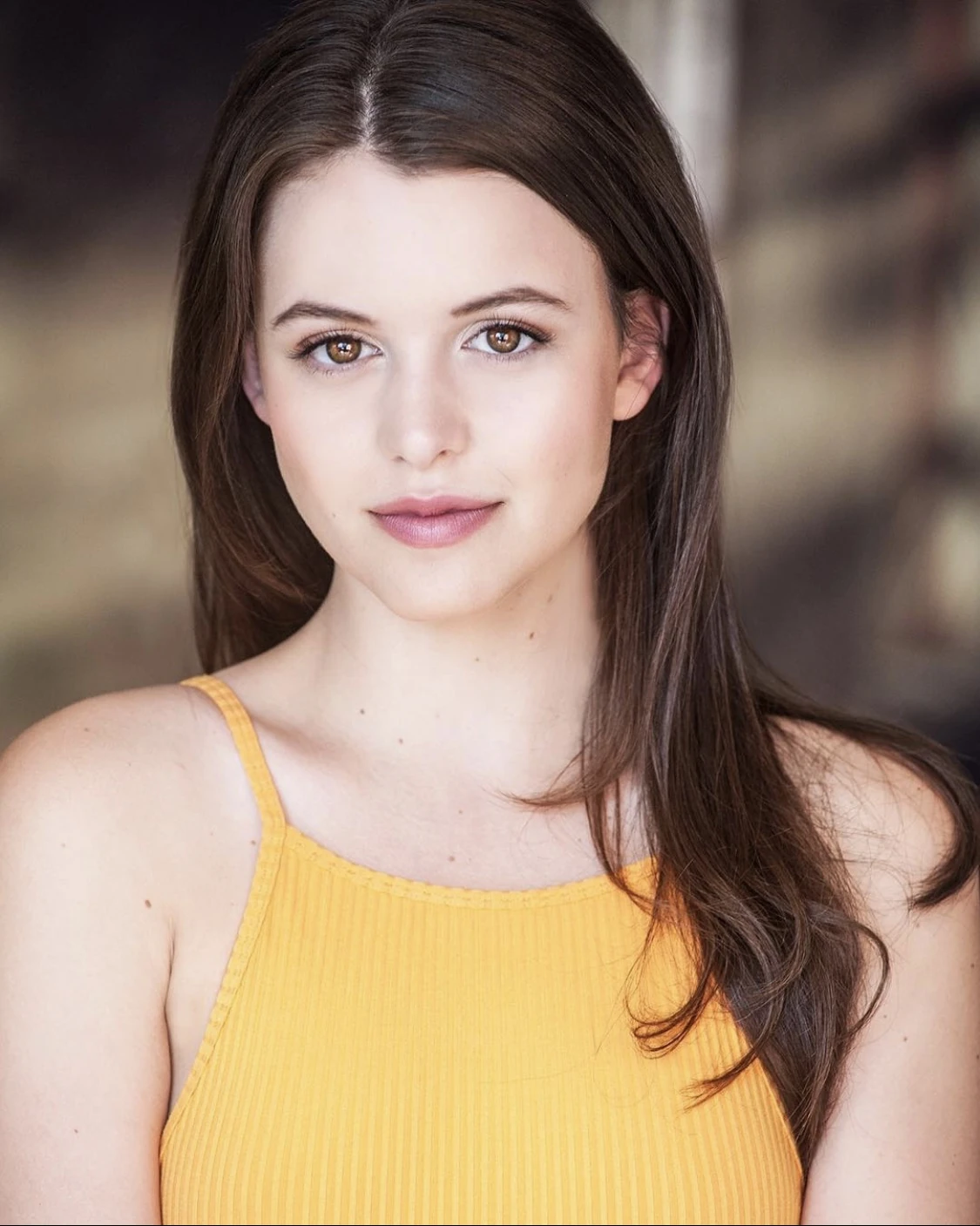 Sara Waisglass Wiki, Age, Cascade, Degrassi, Ginny & Georgia.